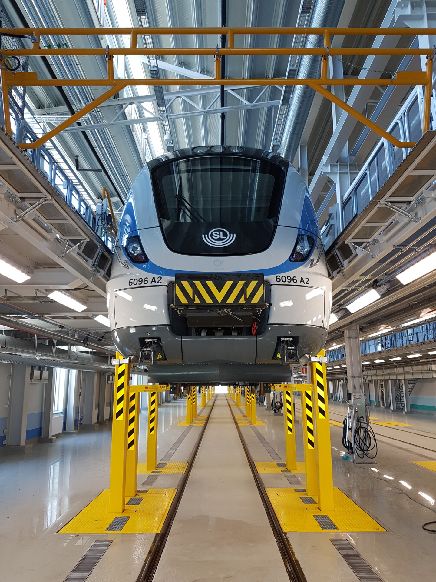 About WINDHOFF - WINDHOFF Bahn und Anlagentechnik GmbH